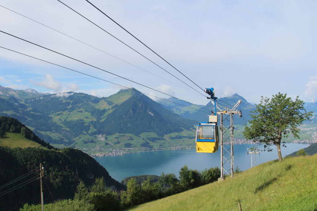 Seilbahn | Seilbahngenossenschaft und Bergrestaurant